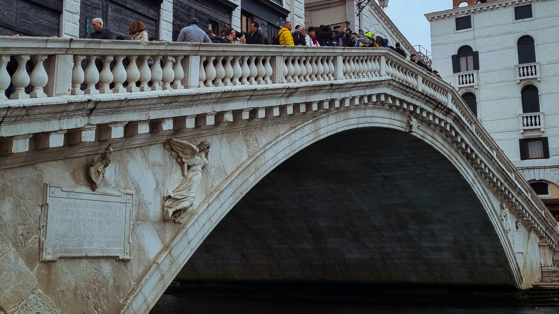 The 30 Coolest Bridges In The World - RoughMaps