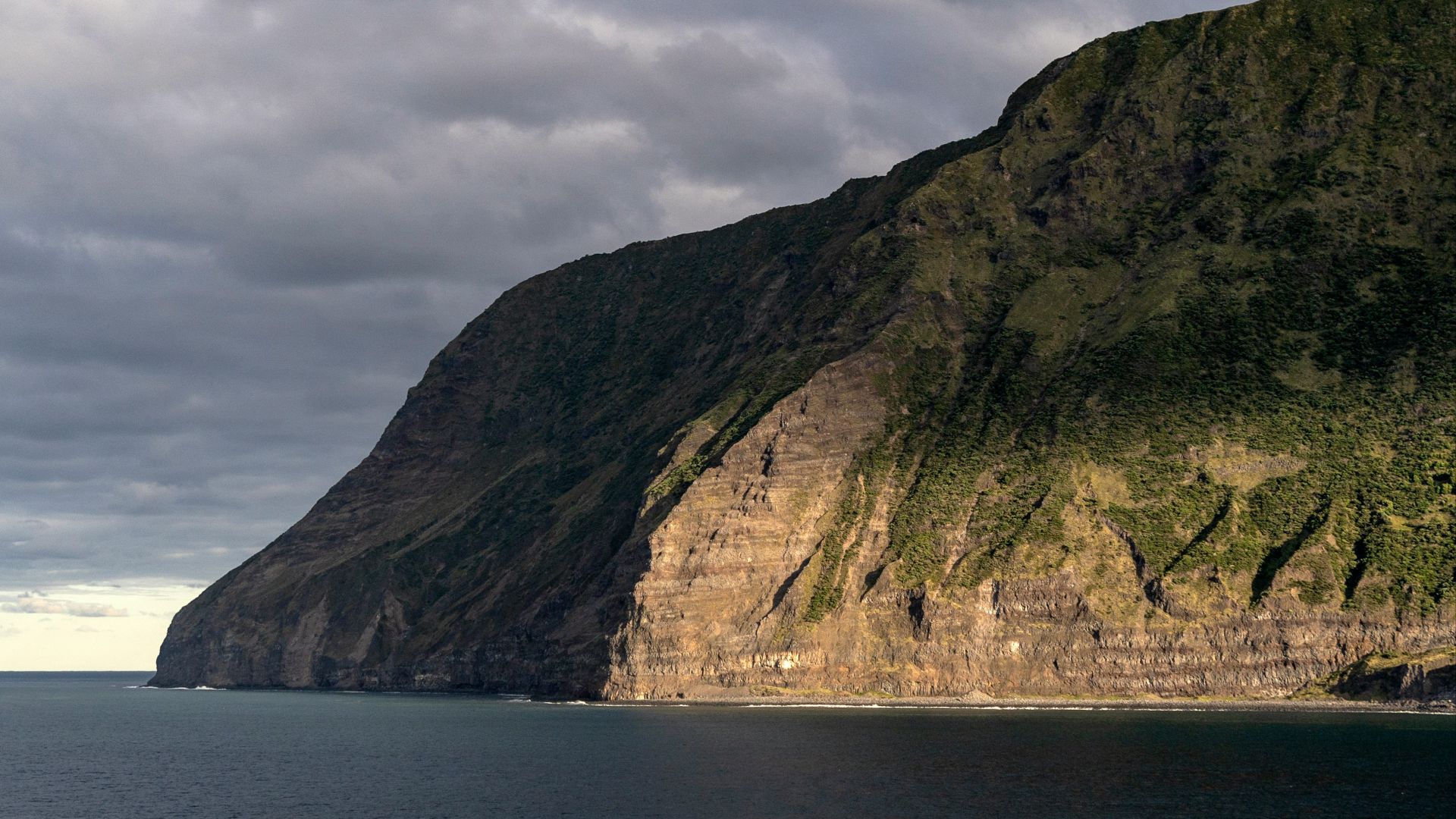 The 50 Most Remote Islands In The World - RoughMaps