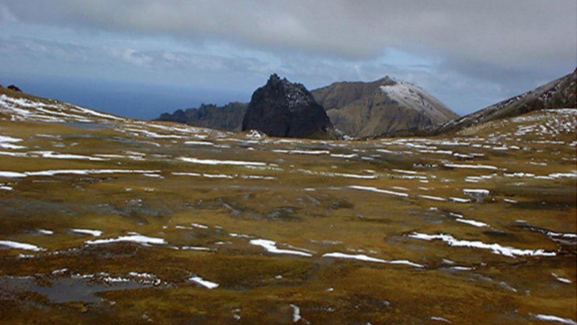 The 50 Most Remote Islands In The World - RoughMaps