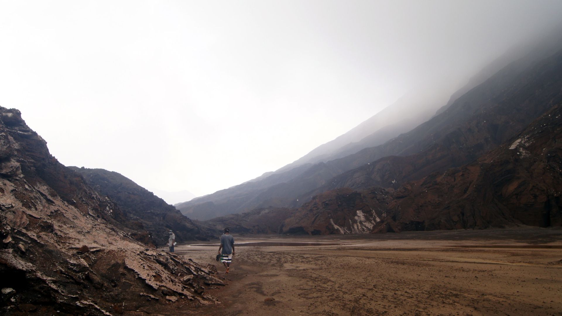 The 50 Most Remote Islands In The World - RoughMaps