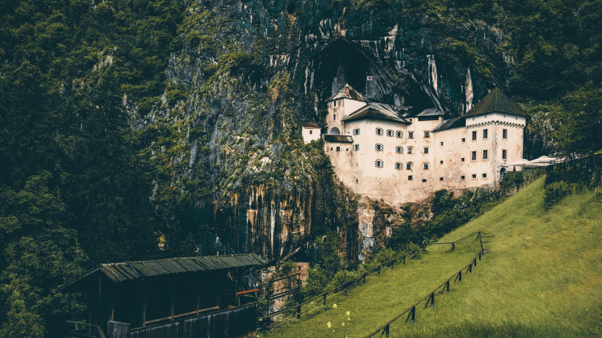 The World's Most Gorgeous Spots Built Into Cliffs - RoughMaps