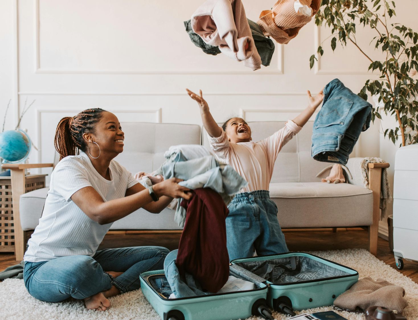 The One Little Suitcase Hack Everyone Needs—And No, It’s Not Rolling ...