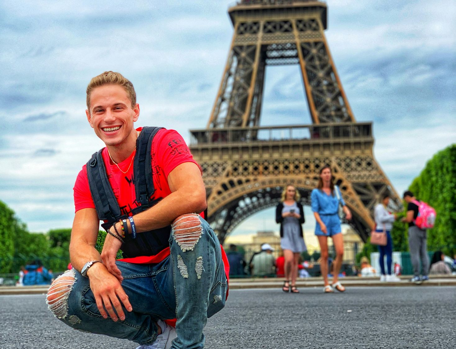 This Is Why Locals Immediately Clock You As A Tourist - RoughMaps