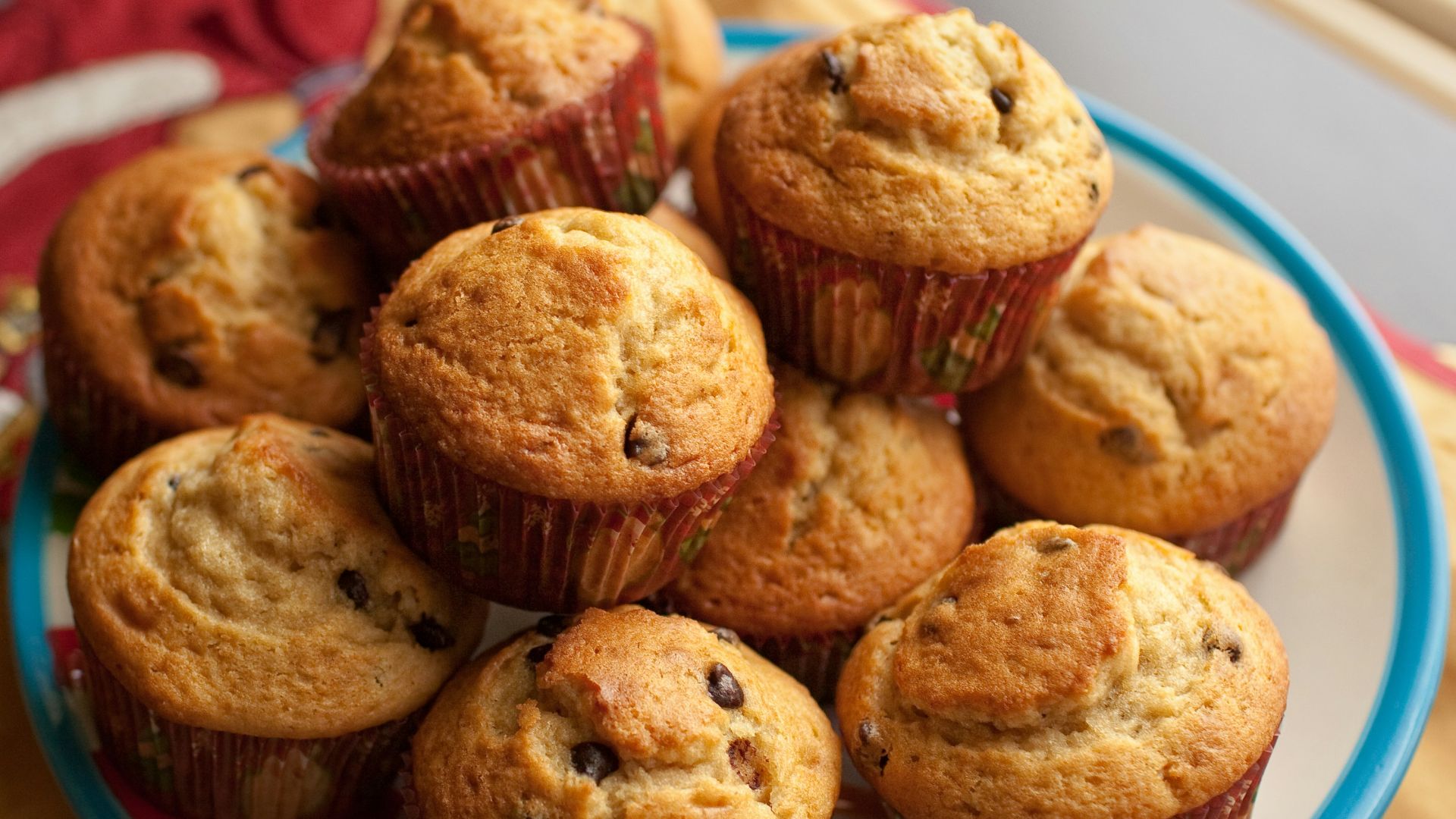 20 Healthy & TSA-Approved Snacks to Pack for Your Next Flight - RoughMaps