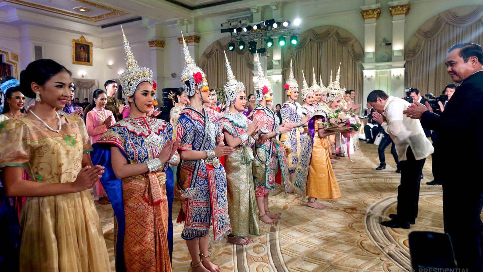 20 Countries Where Bowing Is A Huge Sign Of Respect - RoughMaps