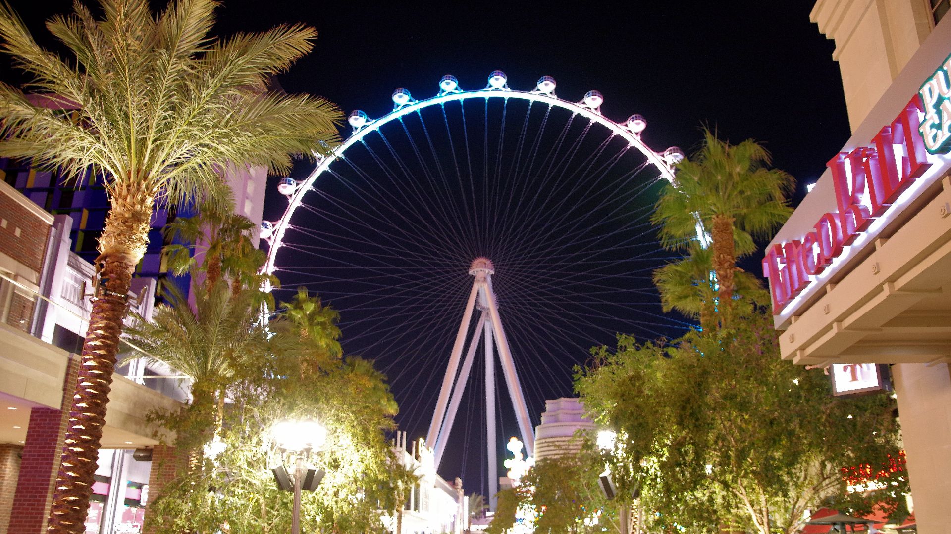 10 Tacky Las Vegas Attractions To Skip & 10 That Are Worth Your Money ...