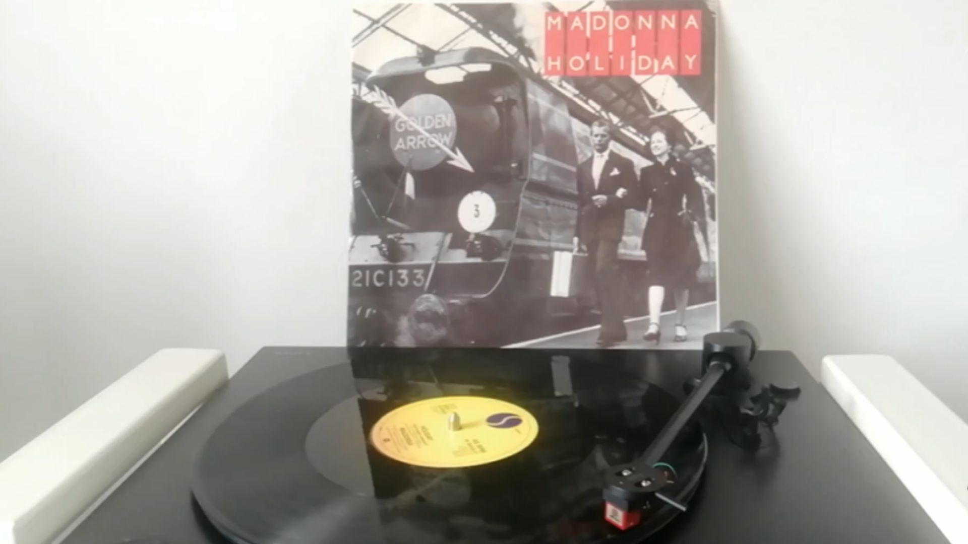 20 Vacation Songs That Instantly Make You Feel Travel-Ready - RoughMaps