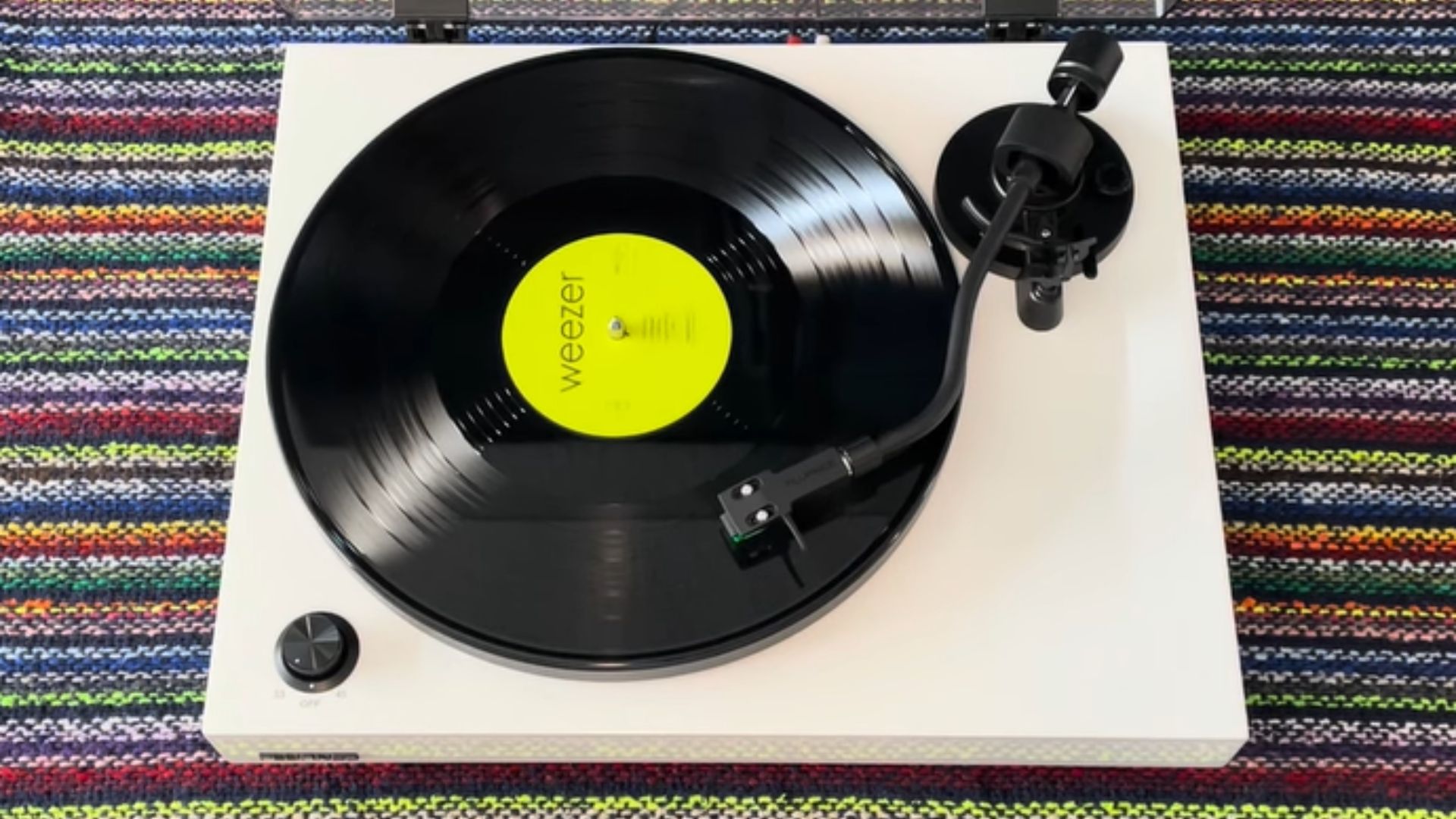 20 Vacation Songs That Instantly Make You Feel Travel-Ready - RoughMaps