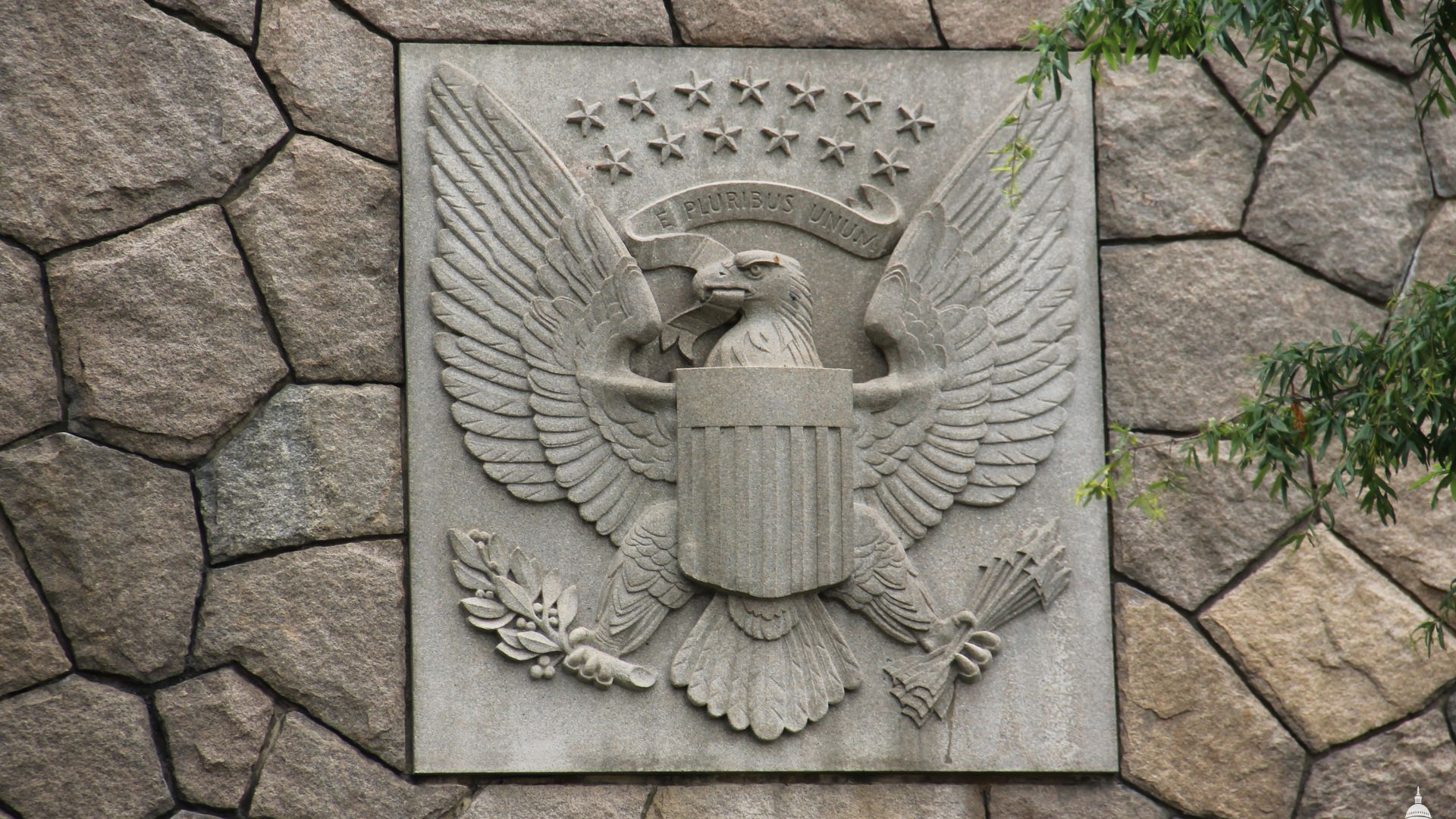 20 National Mottos From All Over The Globe - RoughMaps