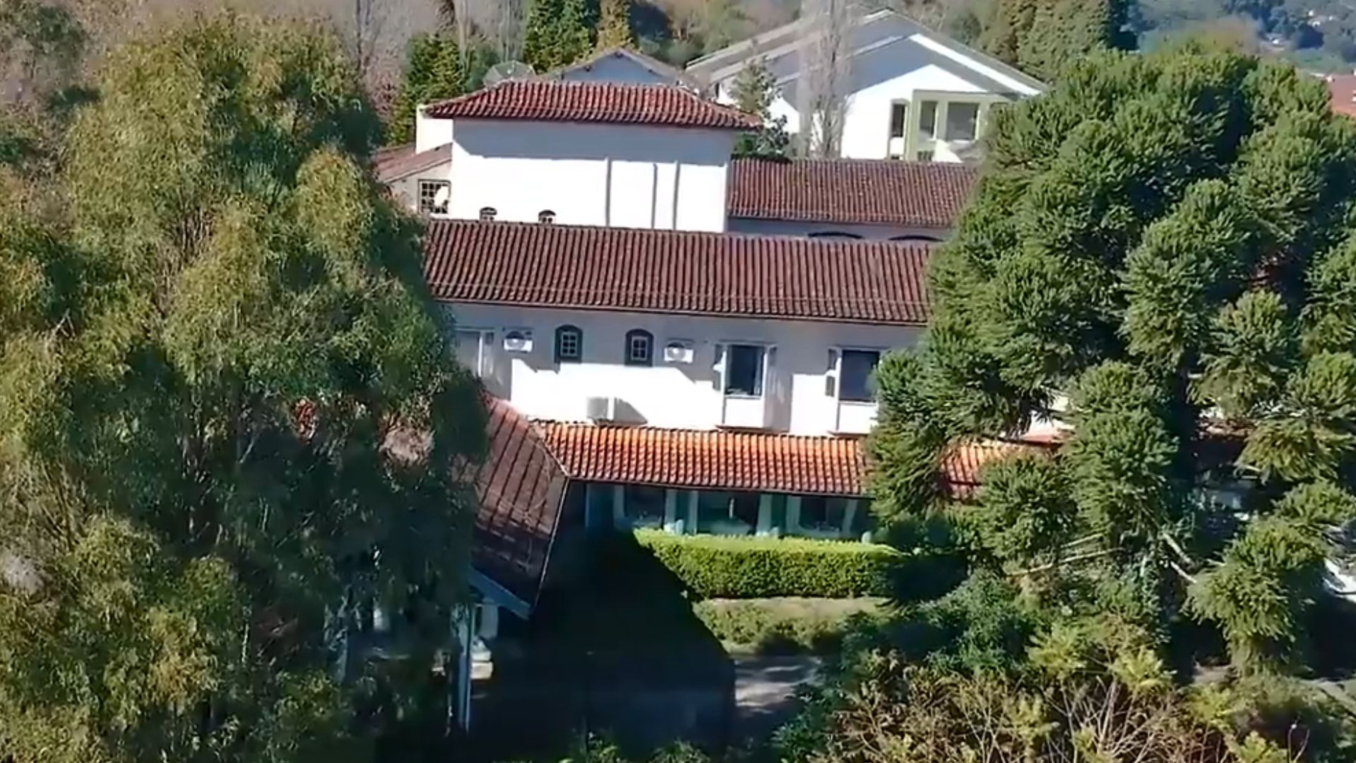 The 20 Best Luxury Spas Around The World - RoughMaps