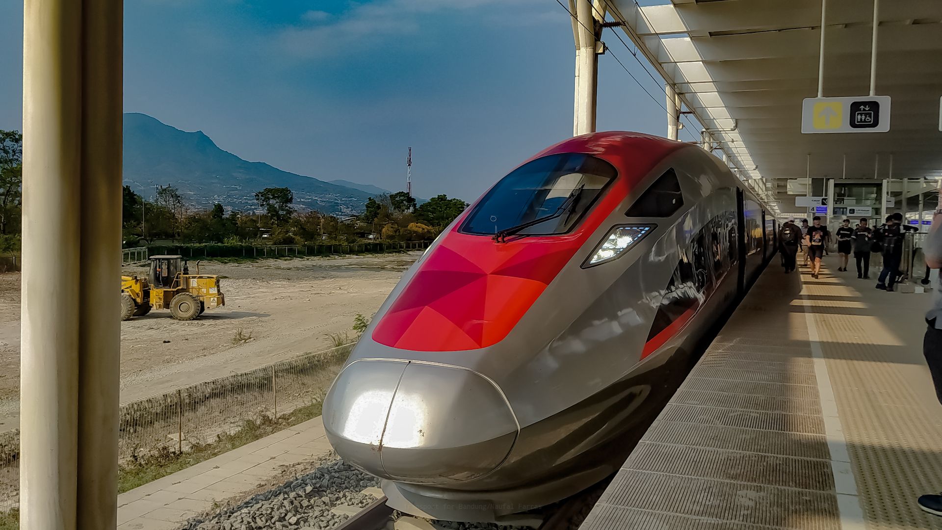 The 20 Fastest Bullet Trains In The World - RoughMaps