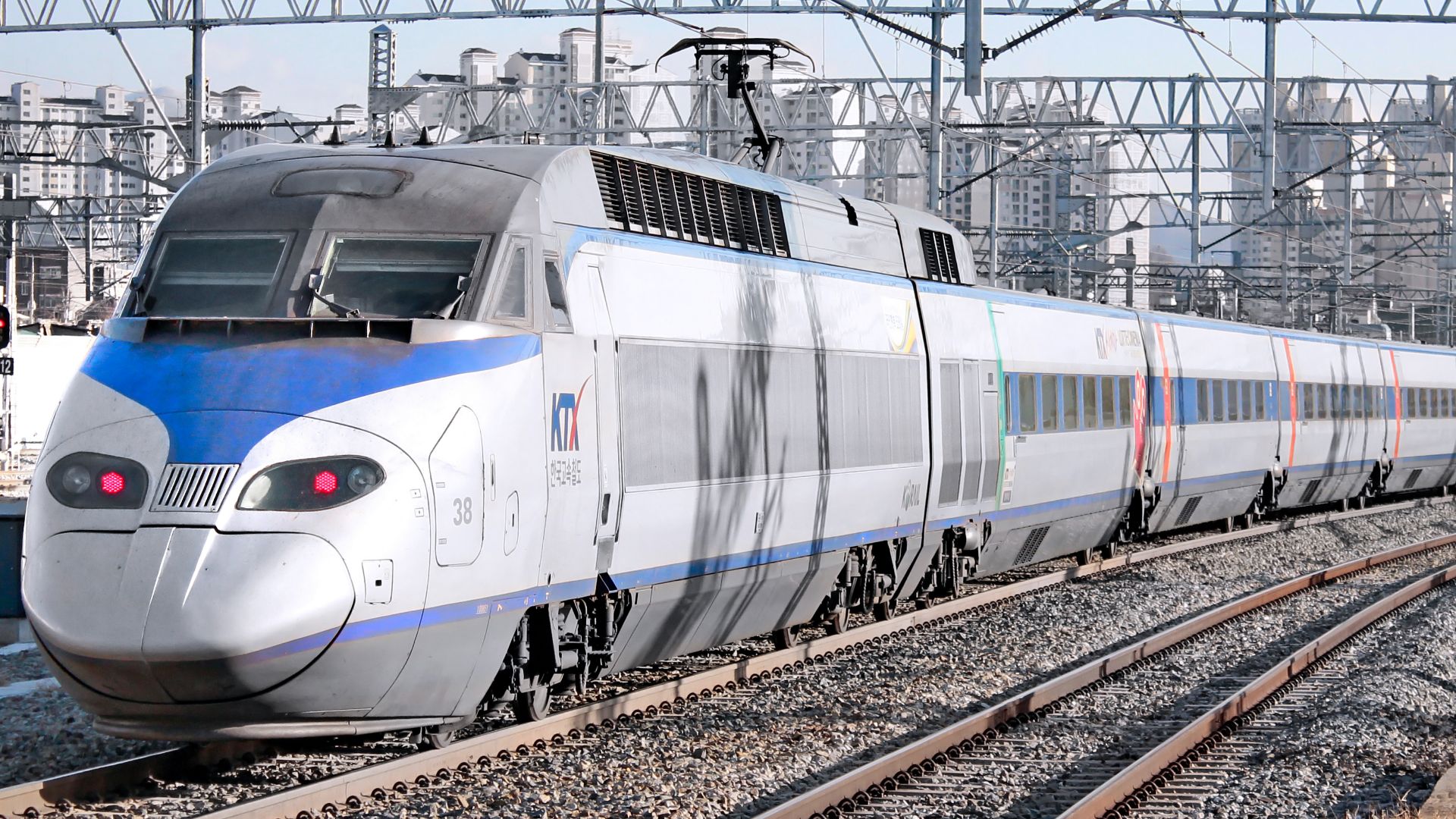The 20 Fastest Bullet Trains In The World - RoughMaps