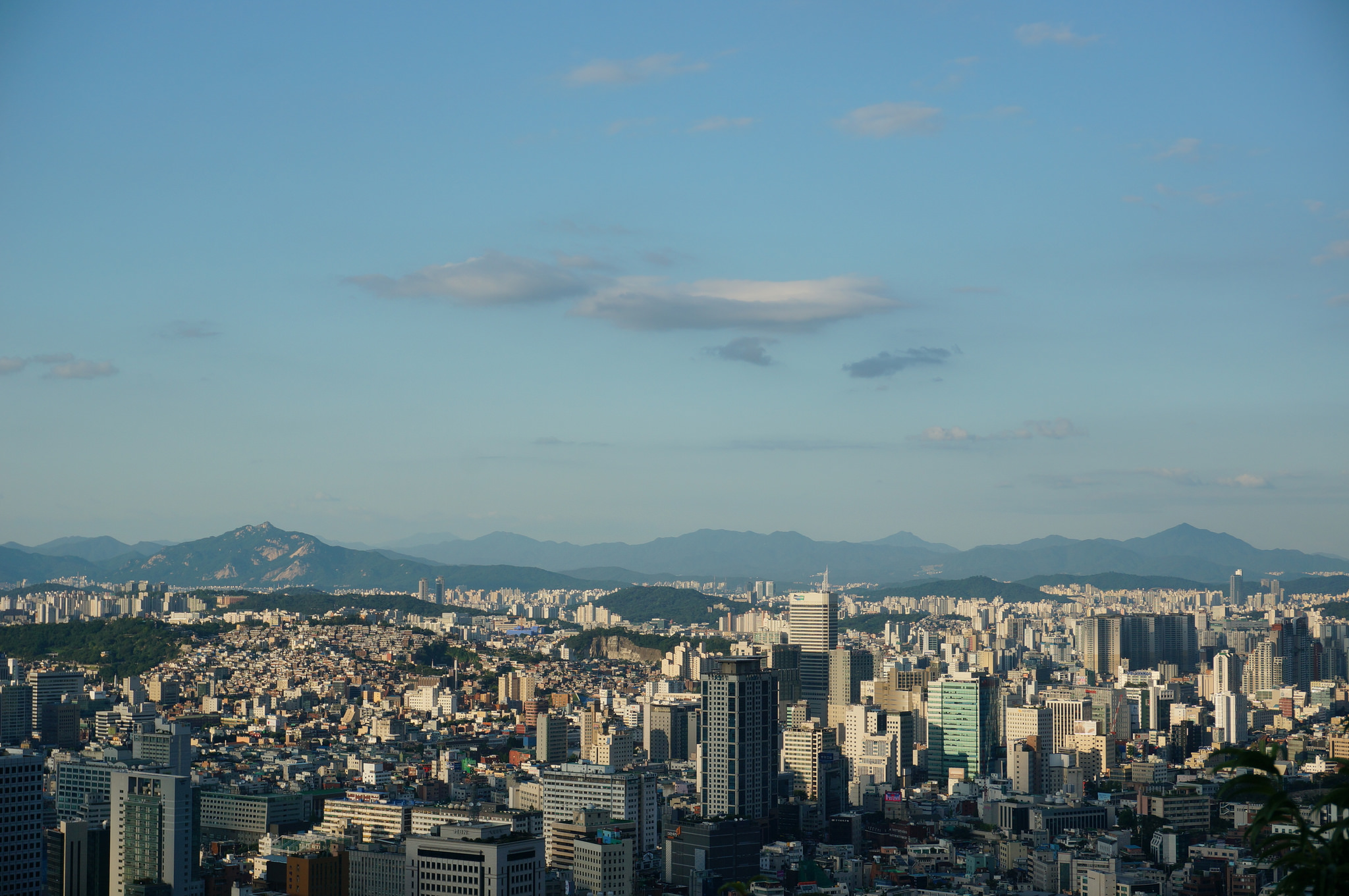 Travel Enthusiasts Share The Best City They Ever Visited - RoughMaps ...