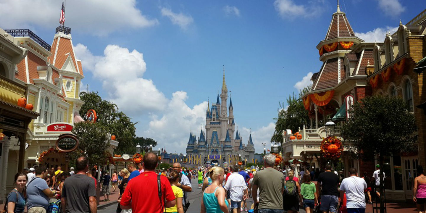 Disney World Workers And Tourists Reveal Their Most Interesting Disney ...