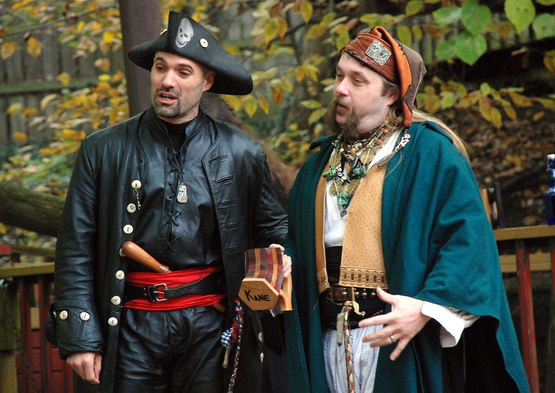 Waiters And Waitresses From Around The World Describe The Most Awkward ...