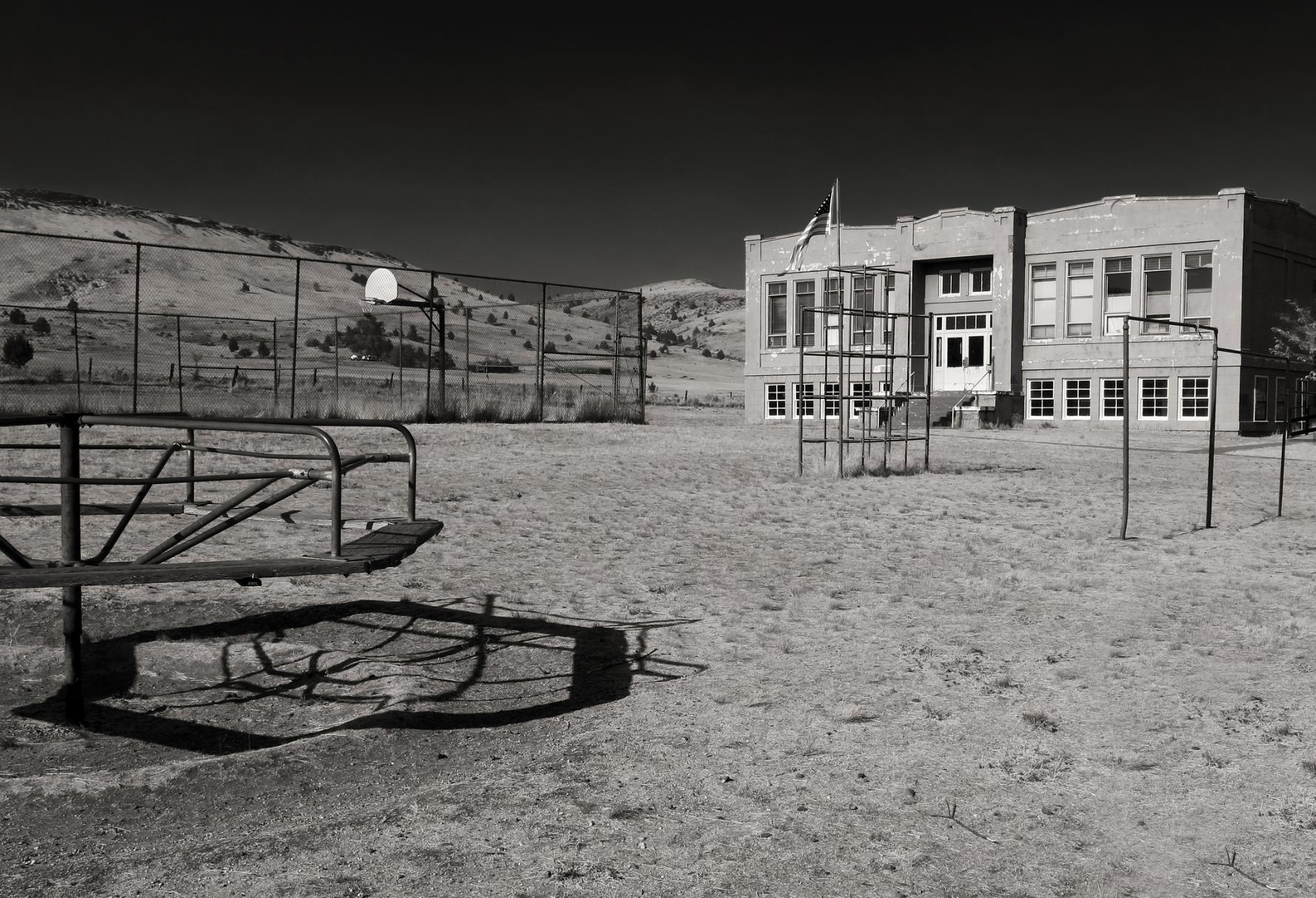 Brave People From Around The World Share The Most Frightening Things ...