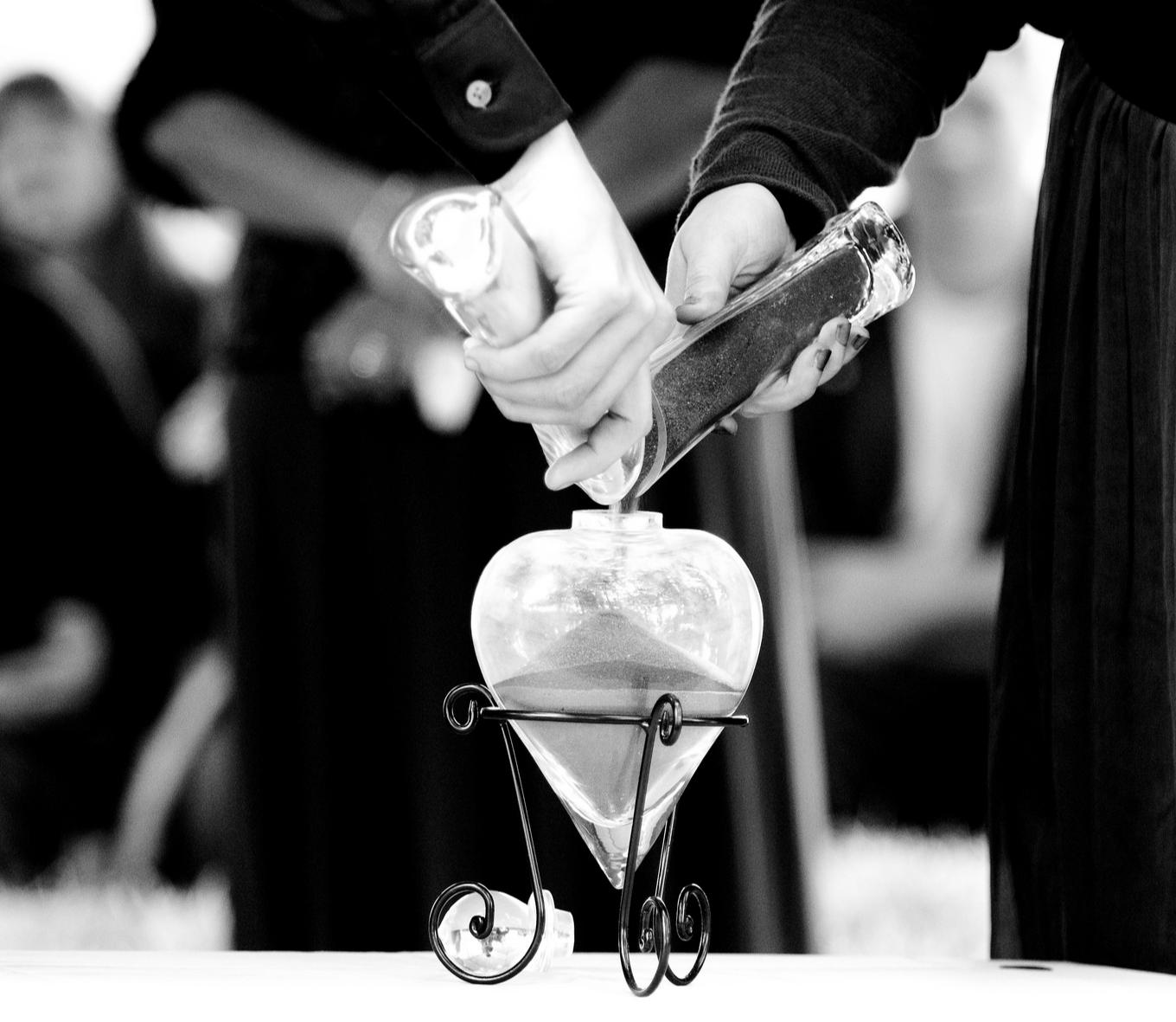 People From Around The World Share Their Disaster Wedding Stories ...